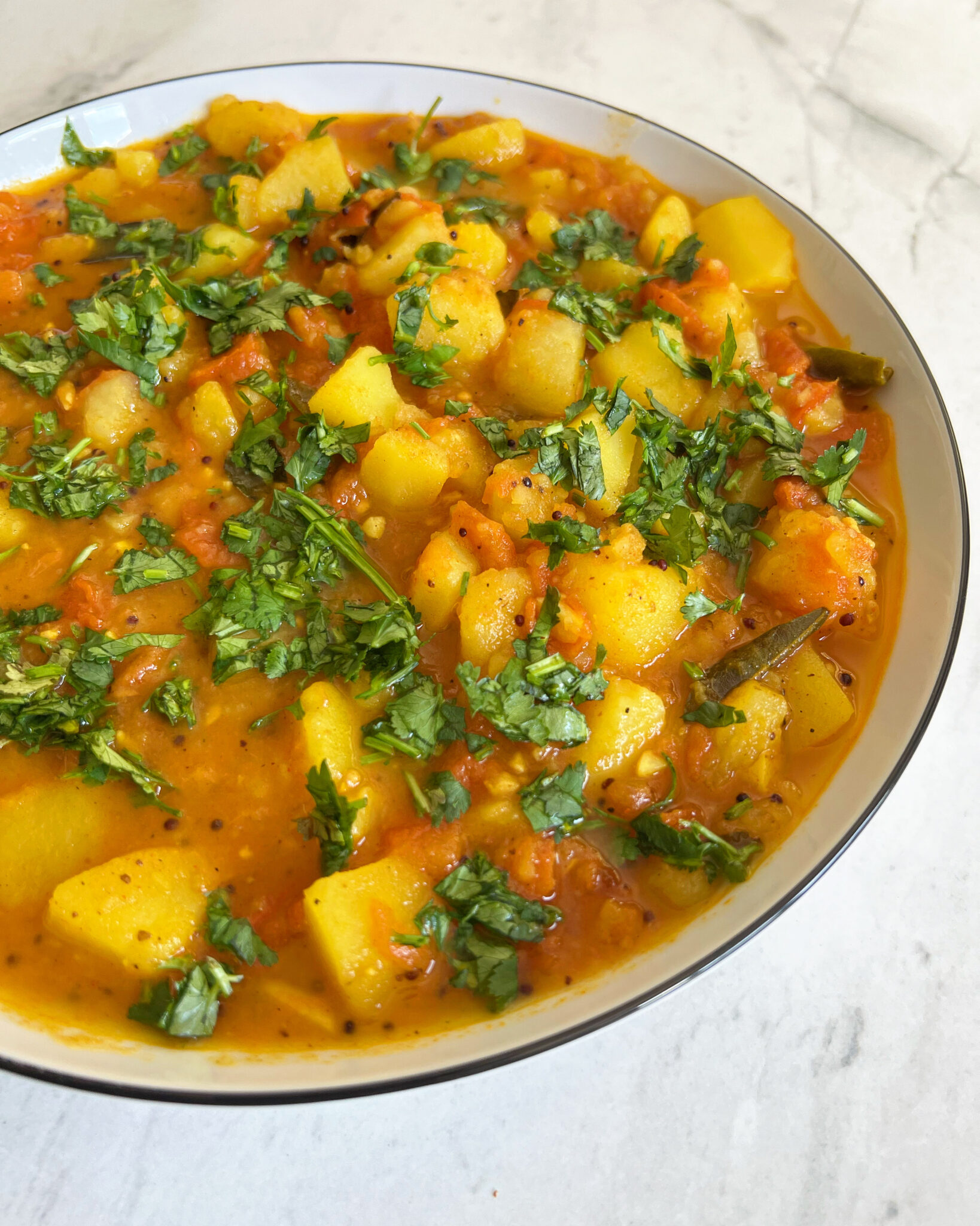 Masala Tomato Alu Curry – Chetna Makan